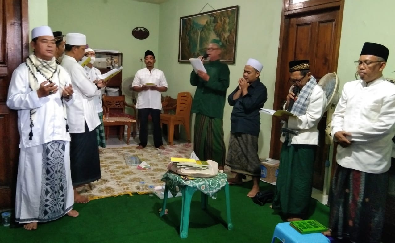 Pengajian Rutin Bulanan Majlis Ta’lim Nurul Quluub, Dzikir dan Sholawat – mediasinarpagigroup.com