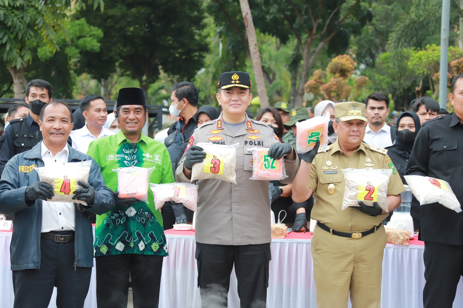 Ketua PWNU Riau Hadiri Kegiatan Pemusnahan Narkoba Hingga Miras dan ...