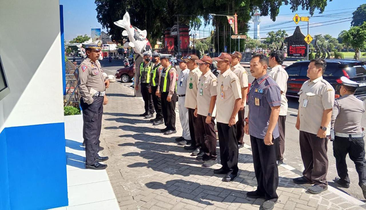 Samsat Blitar Gelar Operasi Gabungan Untuk Meningkatkan Kepatuhan Masyarakat Terhadap Pajak ...