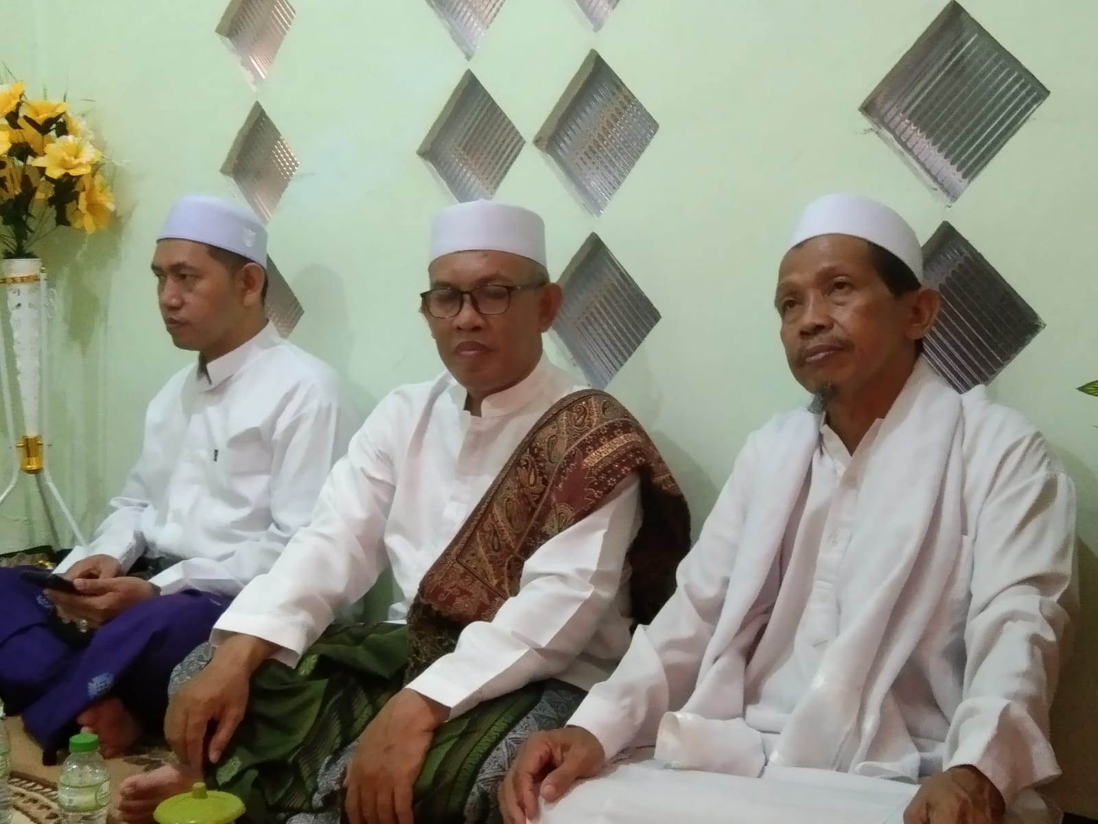 Acara Halal Bihalal Majlis Ta’lim Nurul Quluub Untuk Memperat Tali Silaturahmi Antar Jema’ah nya ...